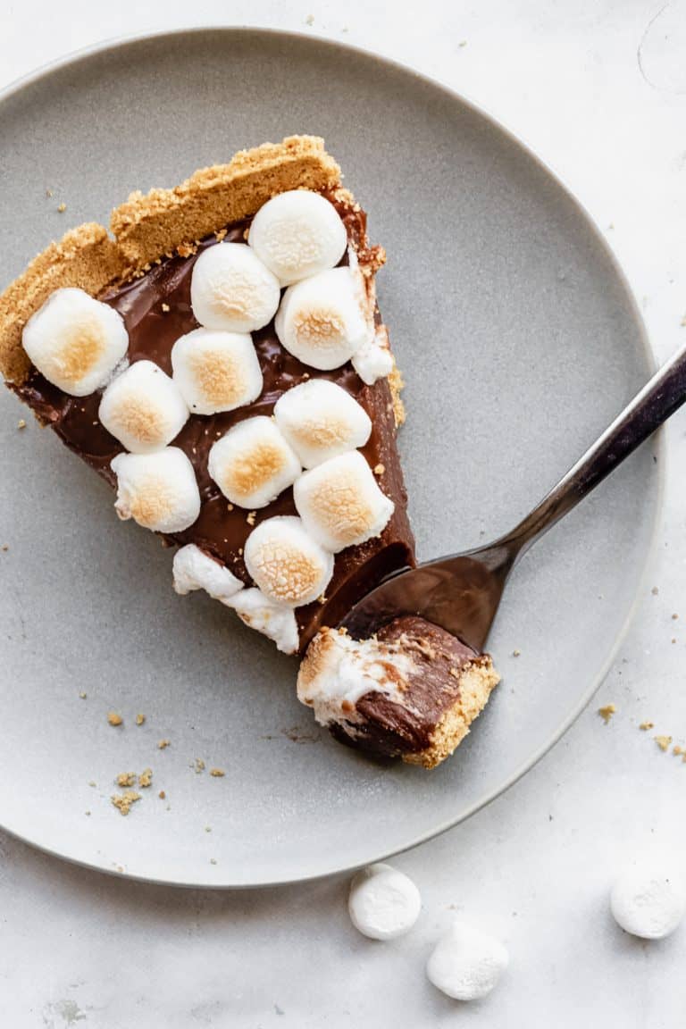 Choco Mallow Pie - Every Little Crumb 4 ingredient S'mores Pie- Every ...